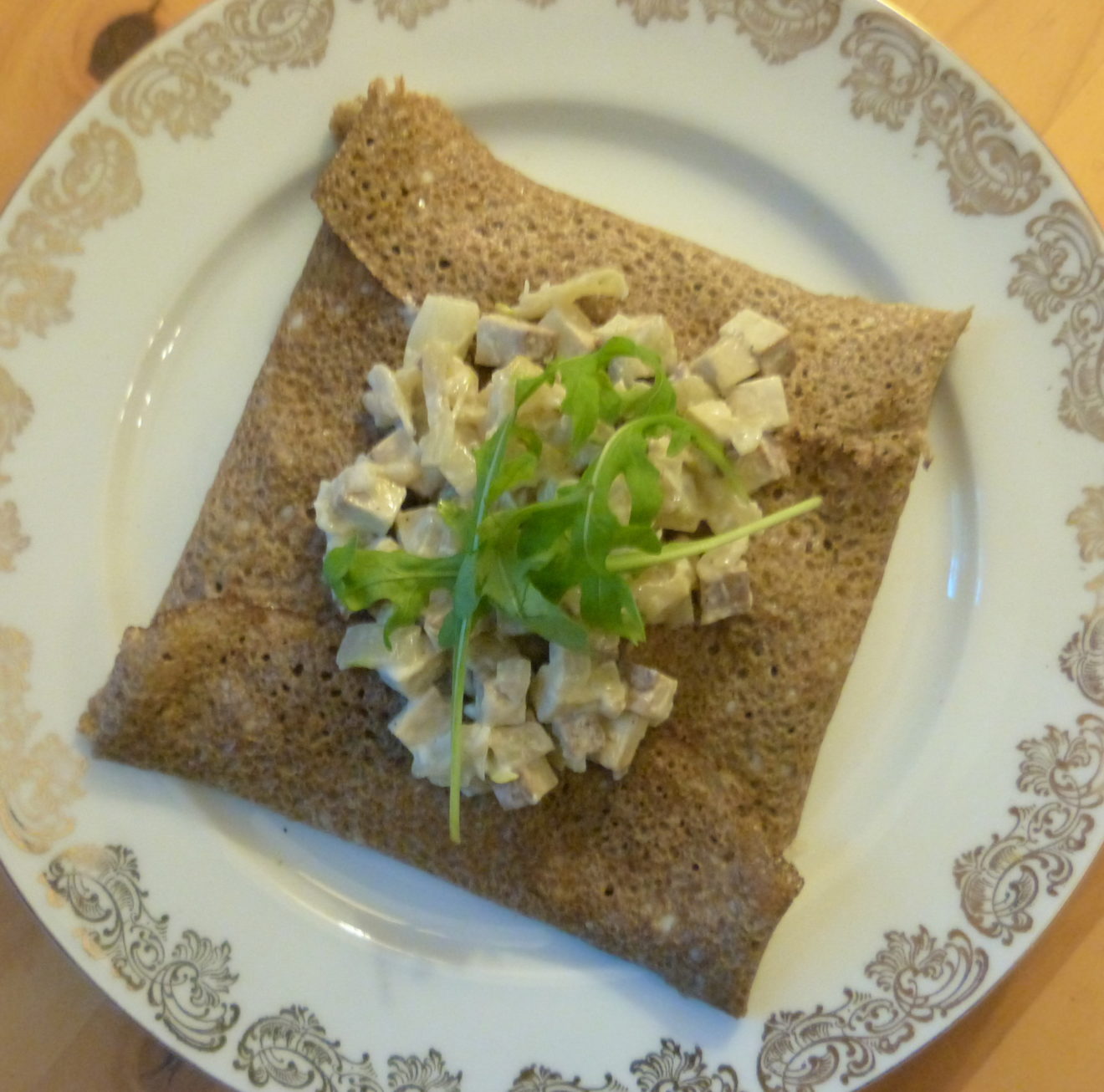 Galette bretonne aux oignons rosés de Roscoff, et au tofu fumé - Rose ...