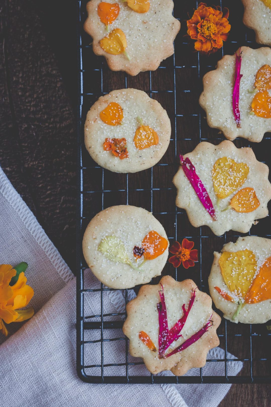 Sablés véganes aux fleurs comestibles - Rose Citron